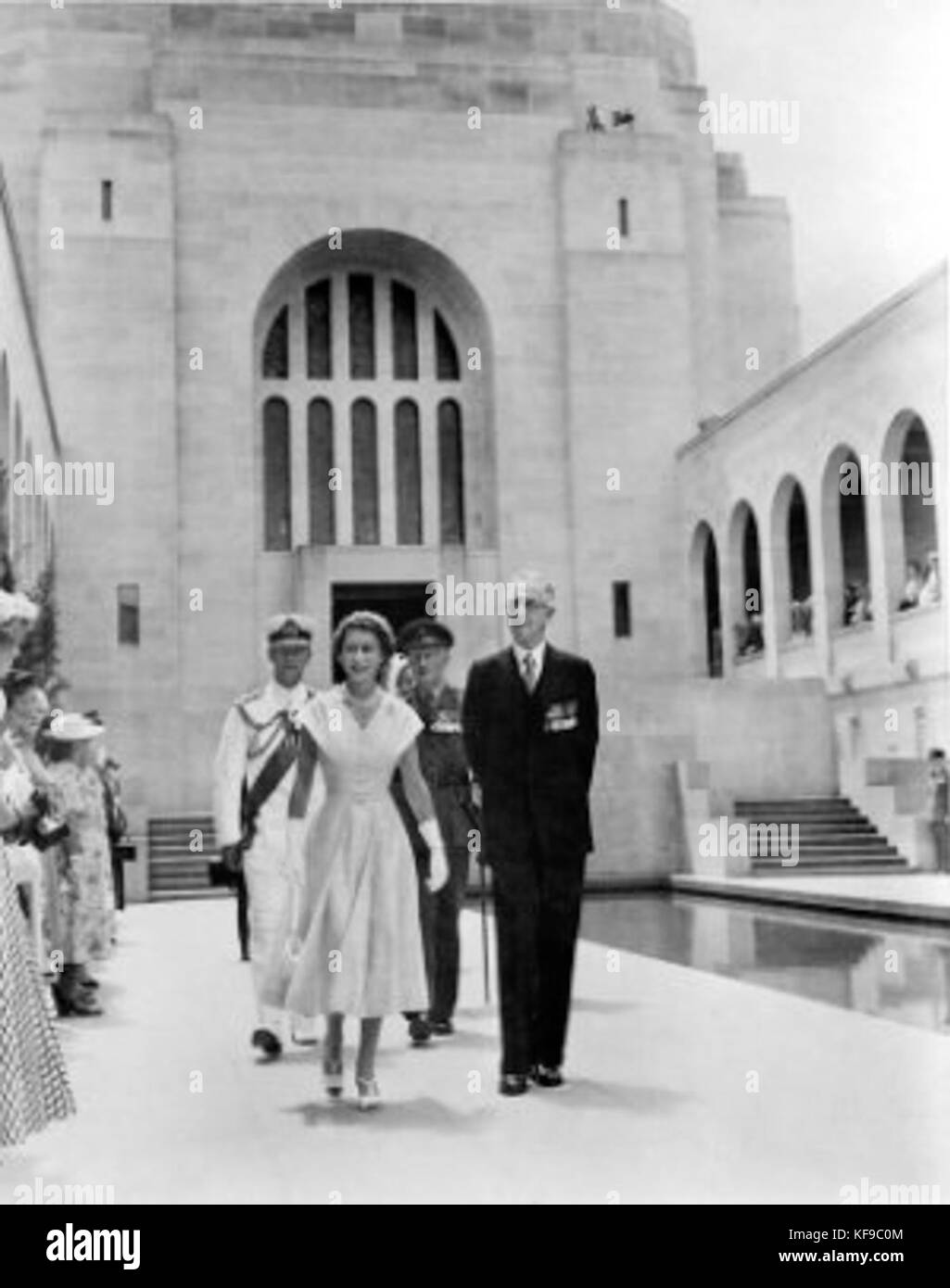 This photograph from the Australian War Memorial (AWM) shows Queen ...