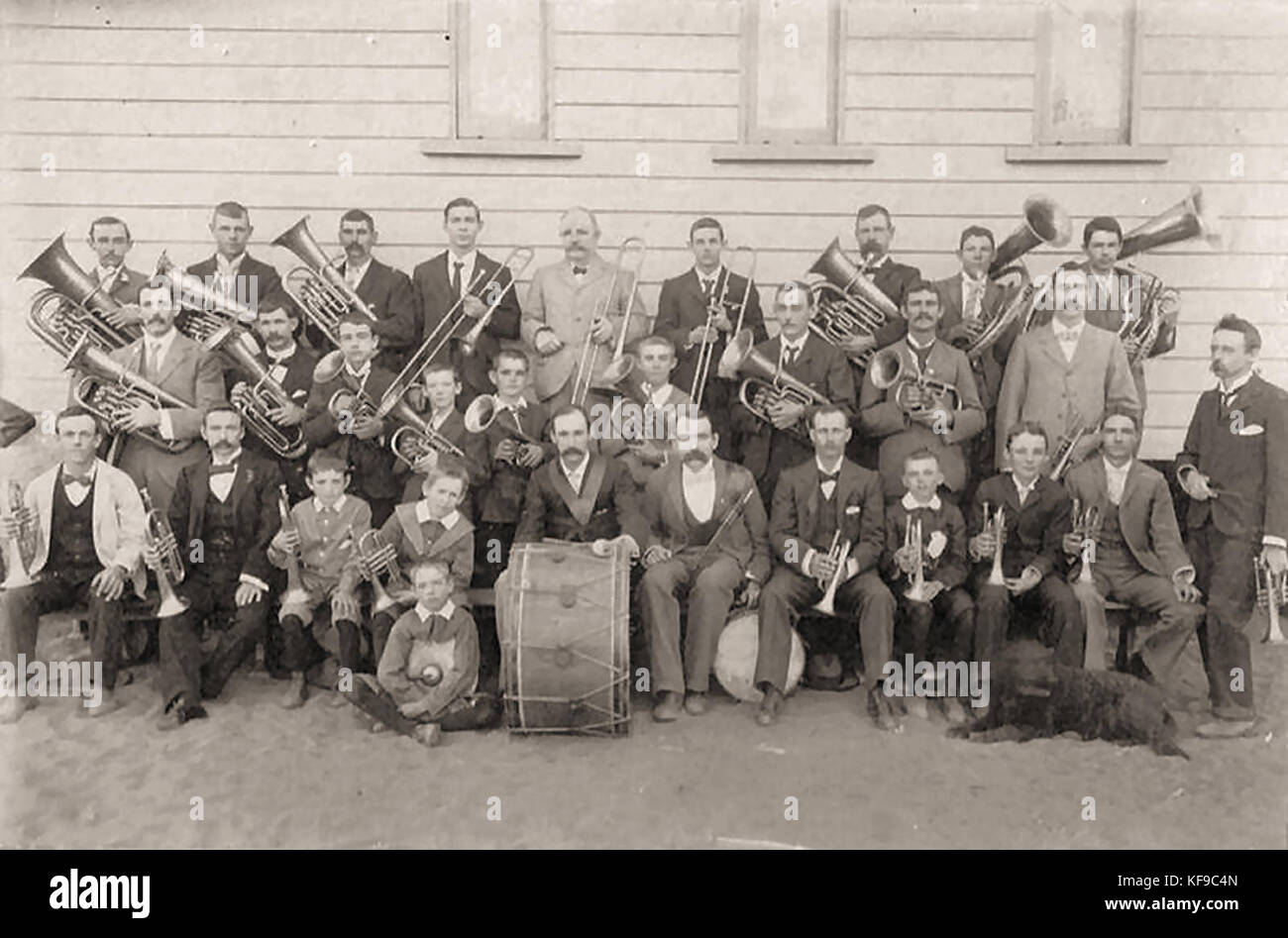 Friendly societies hi-res stock photography and images - Alamy