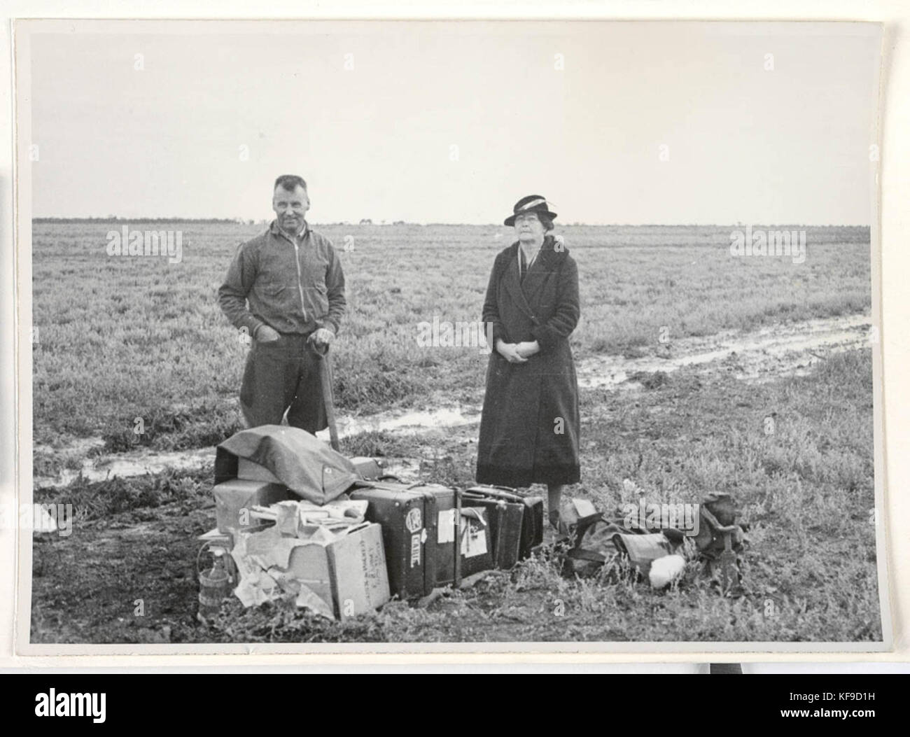 822105 120 Miles Franklin and Frank Clune Stock Photo - Alamy