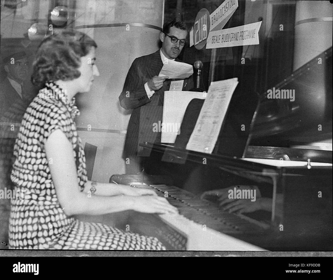 Viewing window Black and White Stock Photos & Images - Alamy