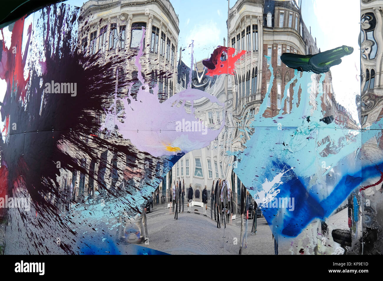 Denmark, Copenhagen, Mirror wave Stock Photo - Alamy