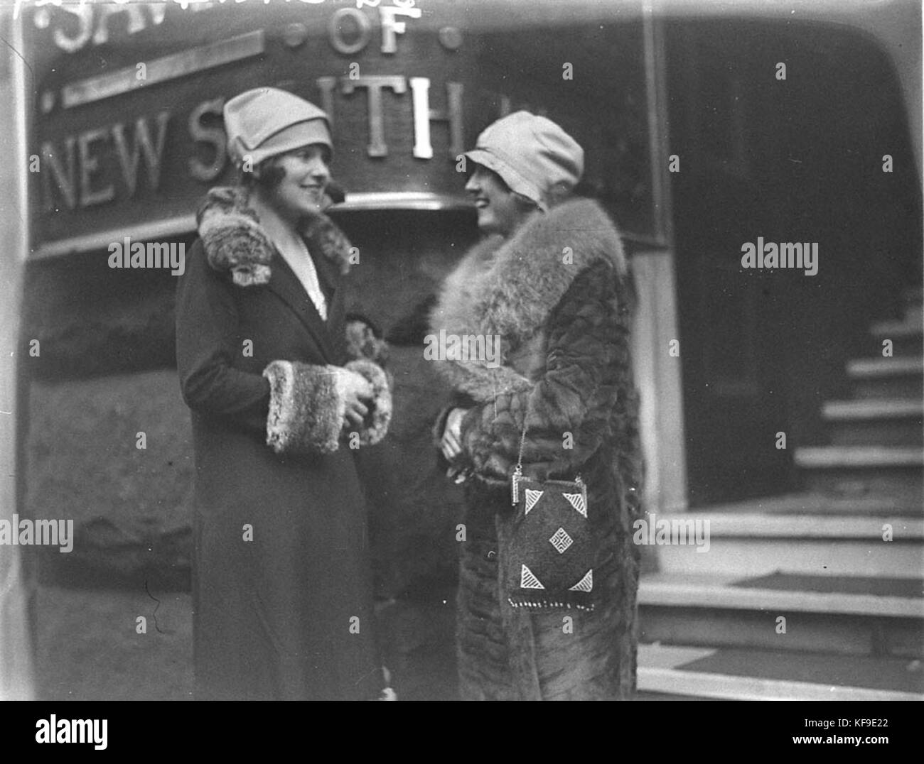 Entertainment media moment Black and White Stock Photos & Images - Alamy