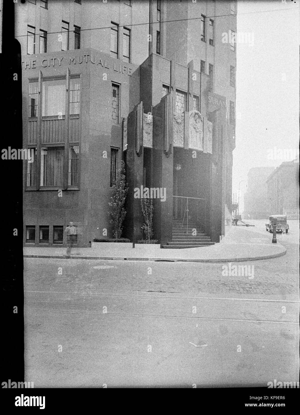Insurance buildings architecture Black and White Stock Photos & Images ...