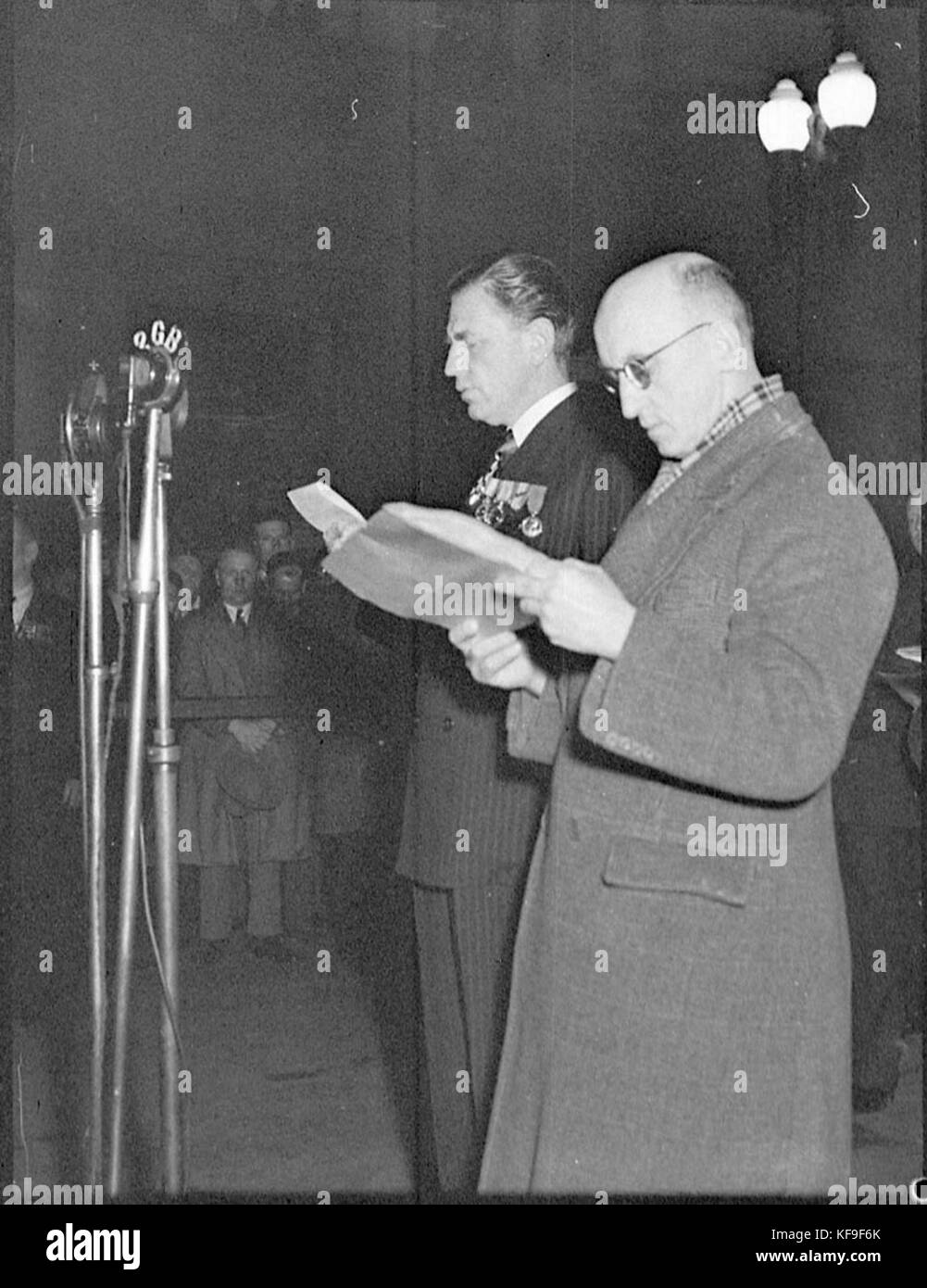 The image shows the Dawn Service at the Cenotaph, a commemorative ...