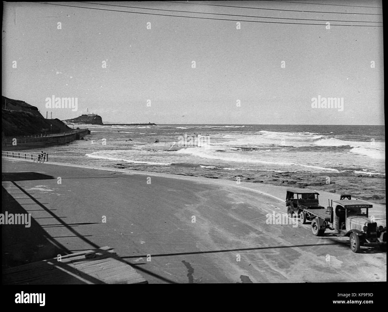 31383 Newcastle beach looking towards Nobbys Stock Photo - Alamy
