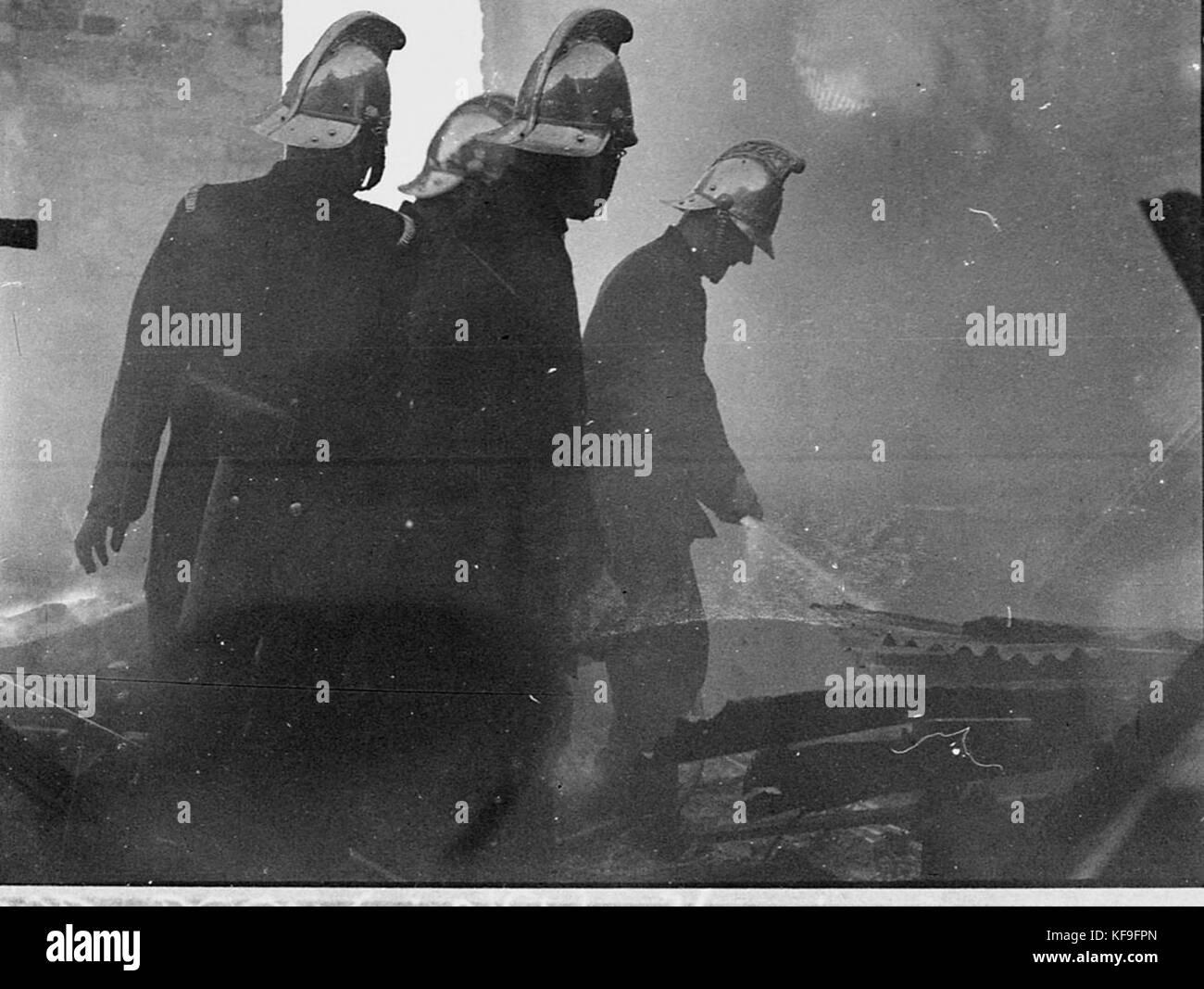 19577 Fire Botany Street Redfern Stock Photo - Alamy