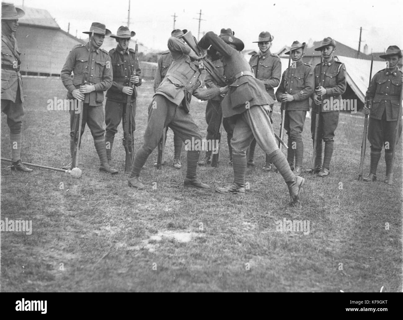 9644 Instruction in disarming Stock Photo - Alamy