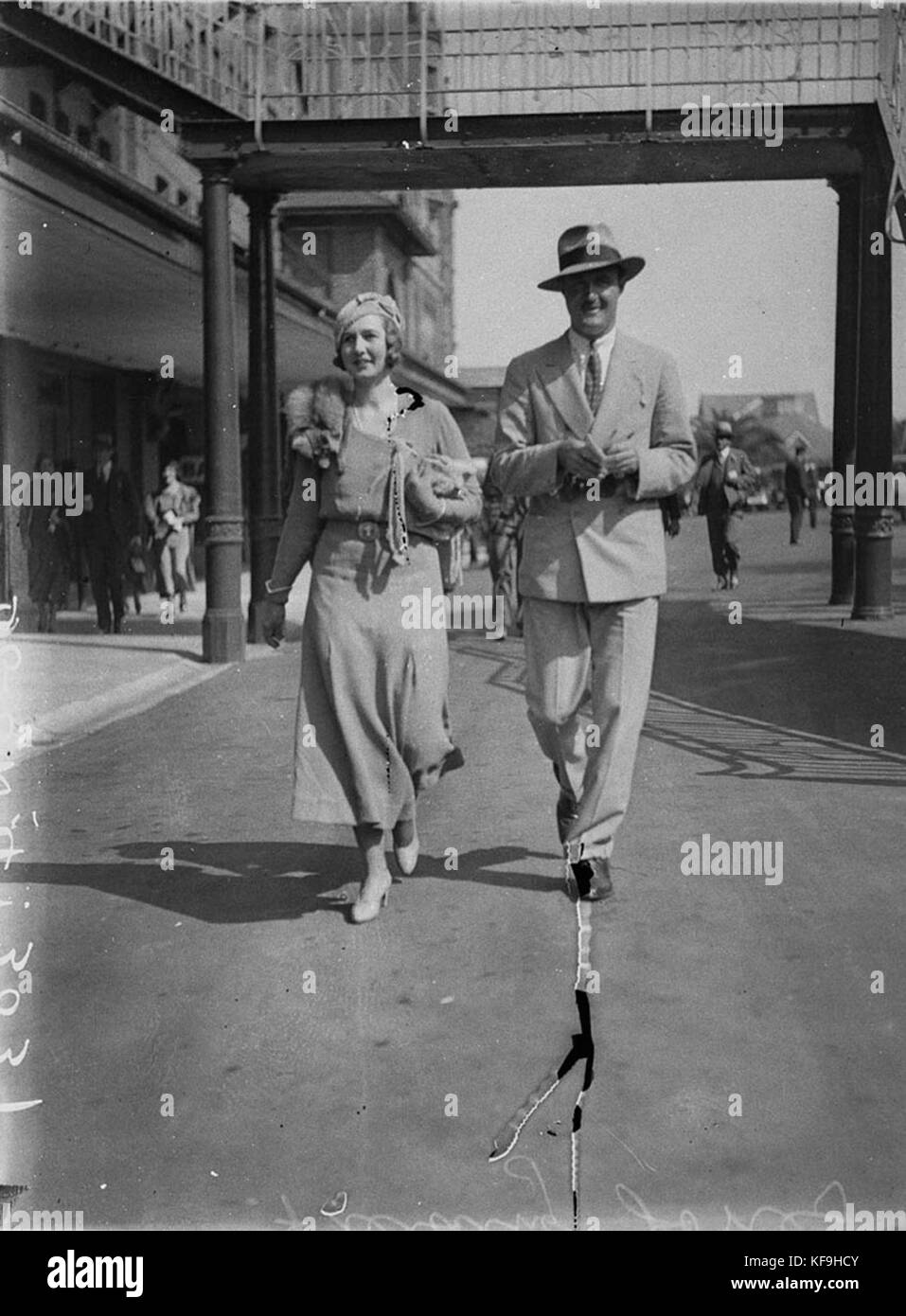 51363 Mr and Mrs Fielding Jones General Manager of Sun Newspapers Stock ...