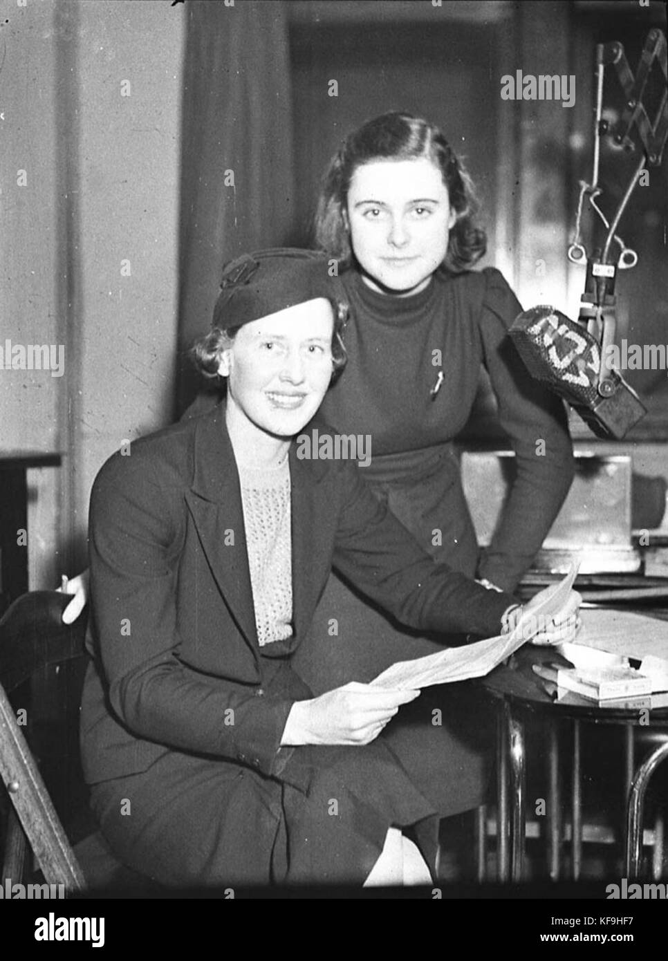 23021 Mrs McCabe in studio Stock Photo - Alamy