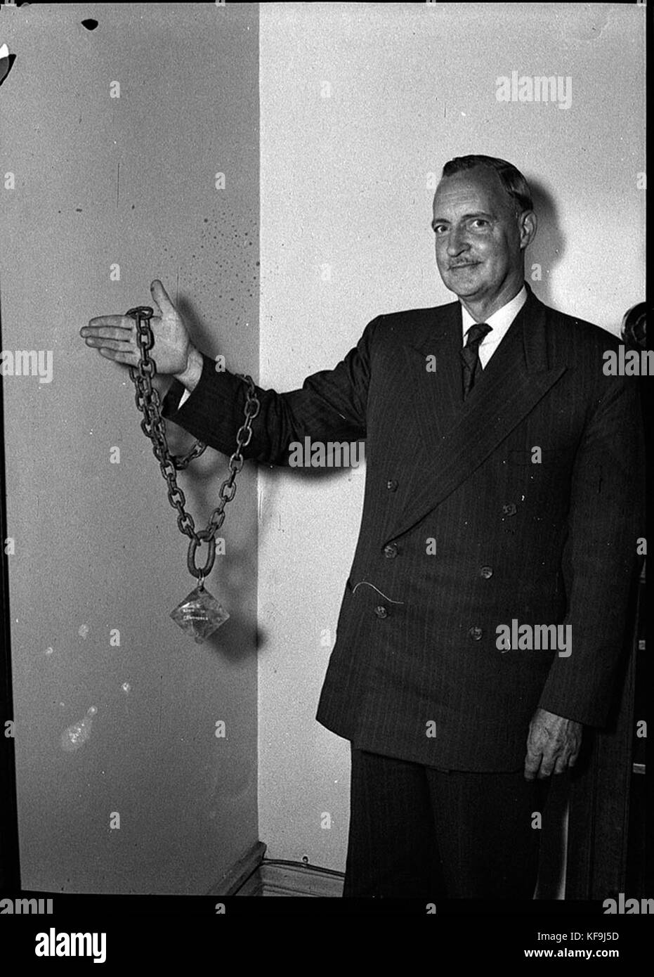 Mayor chain of office hi-res stock photography and images - Alamy