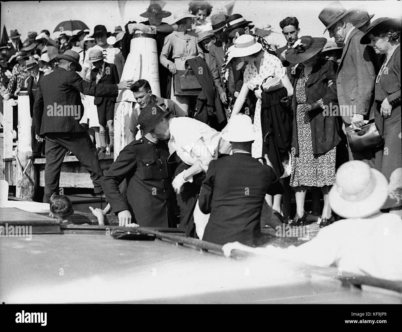 21426 Sesquicentenary reenactment of the landing of Captain Cook ...