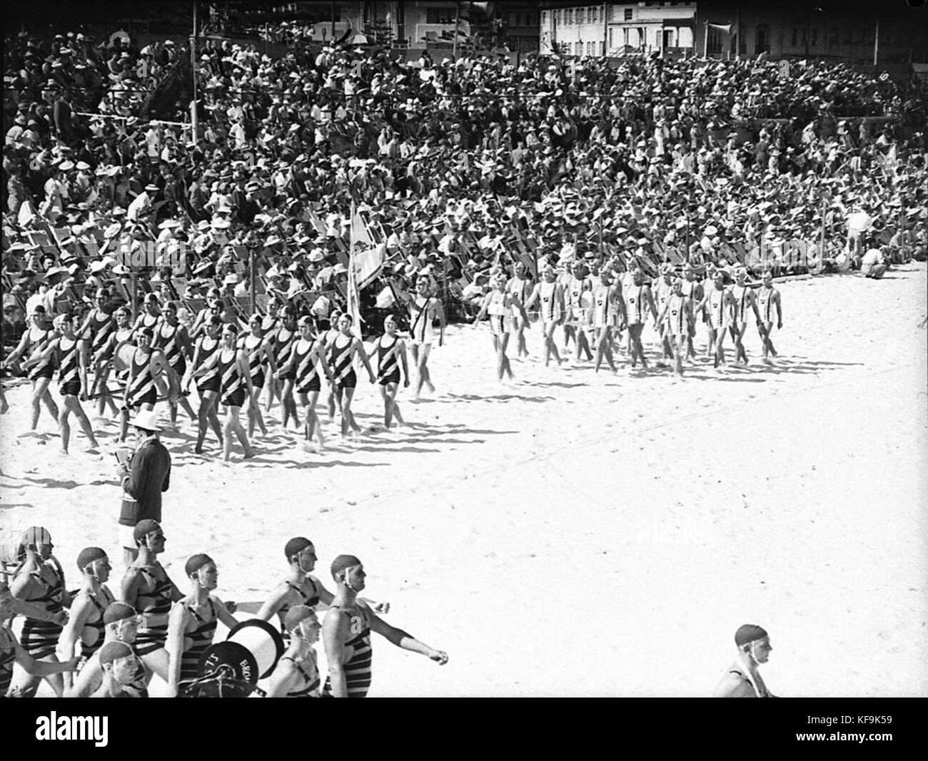 Summer beach race Black and White Stock Photos & Images - Alamy