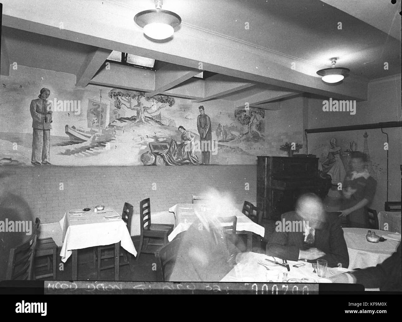 Wall murals in interior Black and White Stock Photos & Images - Alamy