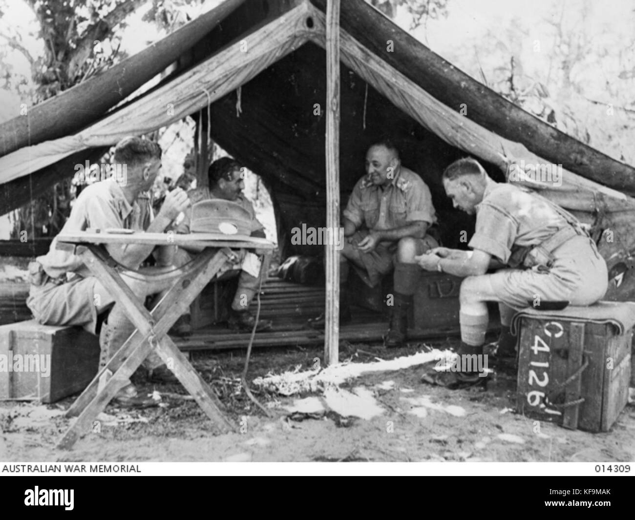 Wwii army tent Black and White Stock Photos & Images - Alamy