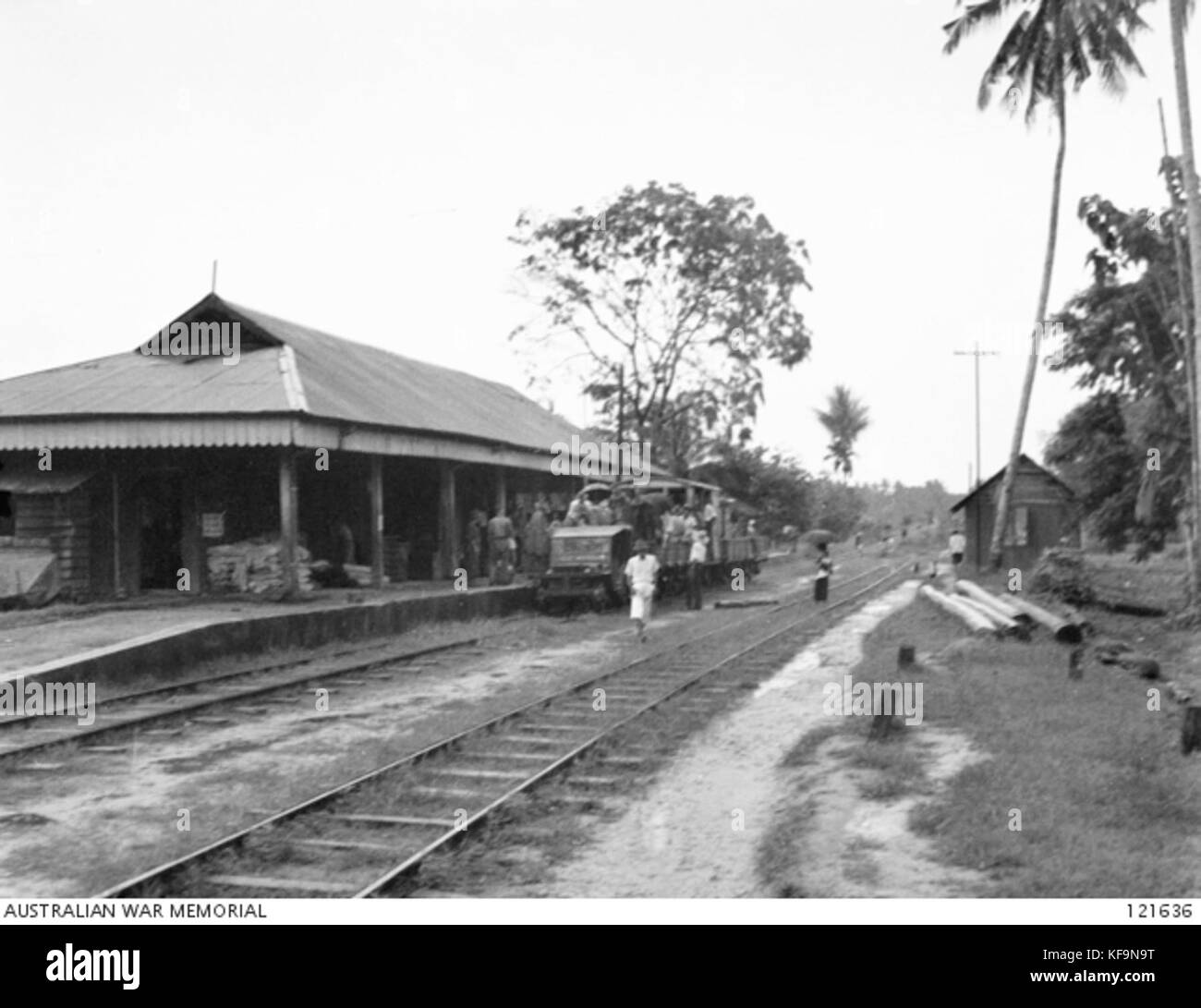 JEEP TRAIN AT PAPAR STATION Stock Photo - Alamy