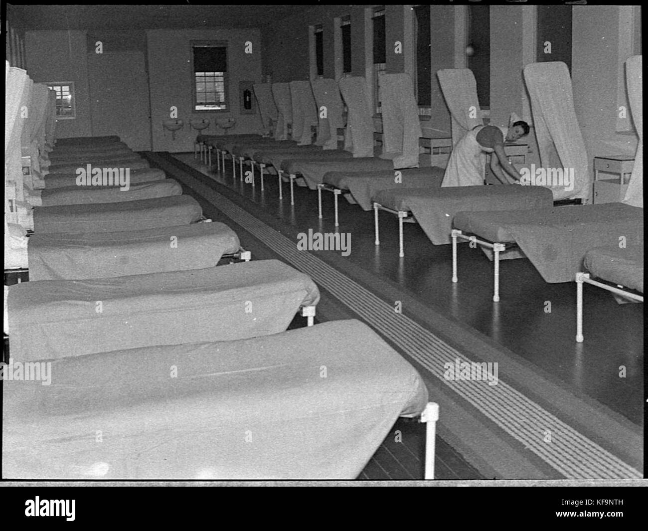 Mental hospitals in the united states hi-res stock photography and ...