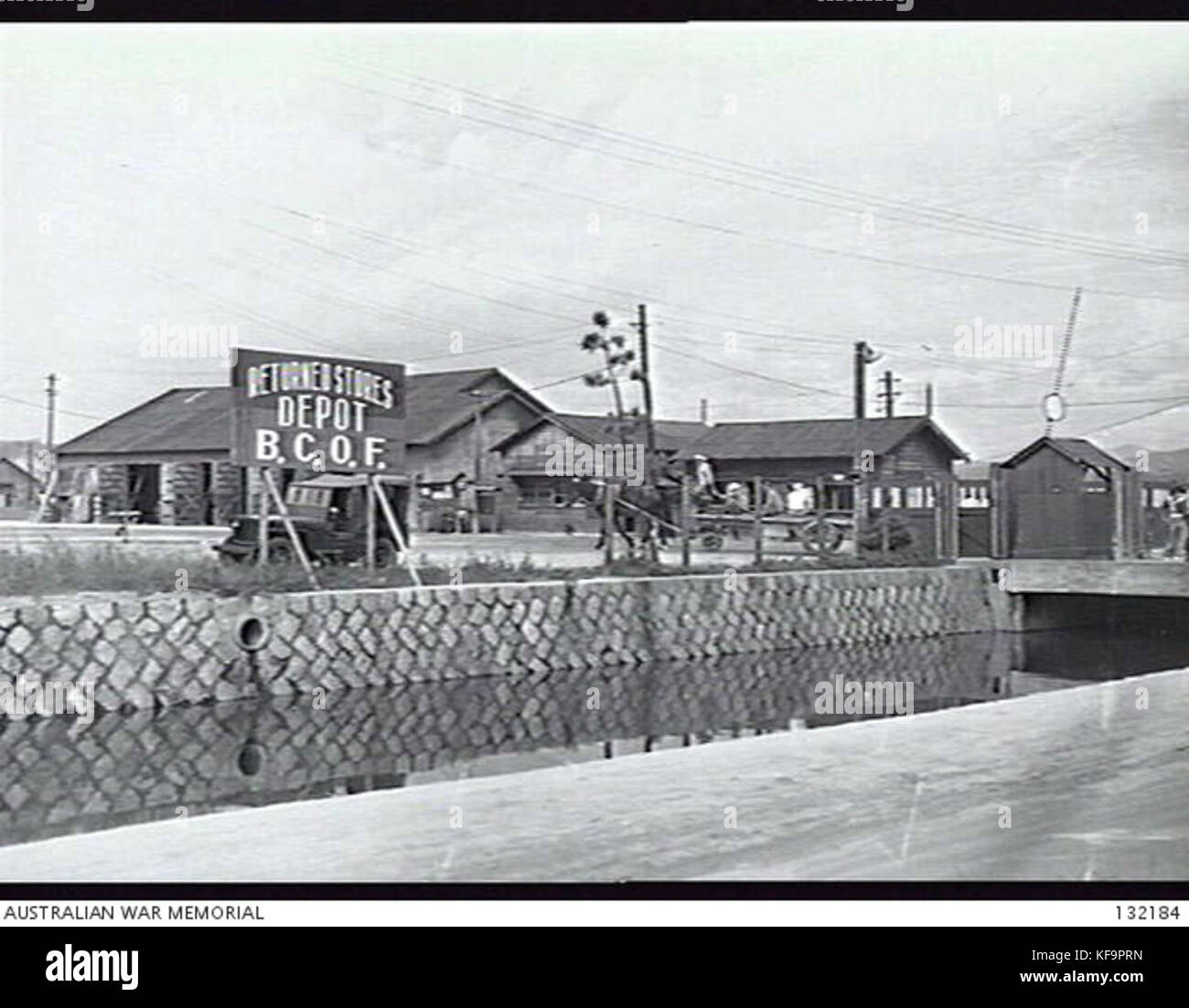 Entrance gate main camp hi-res stock photography and images - Alamy