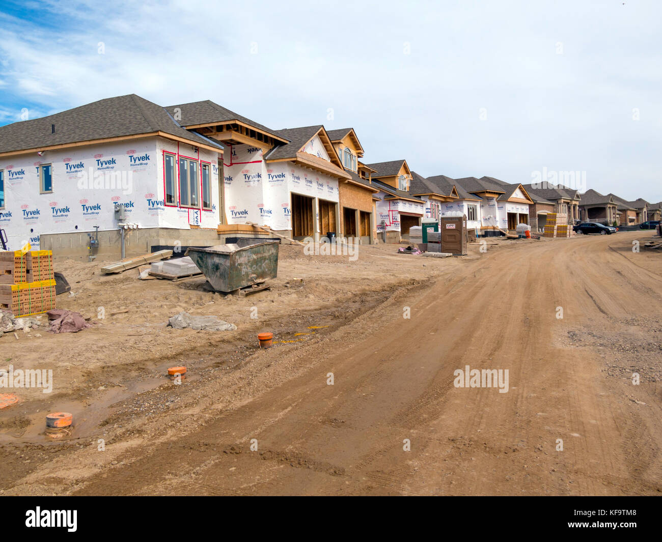New subdivision of single family homes hi-res stock photography and ...