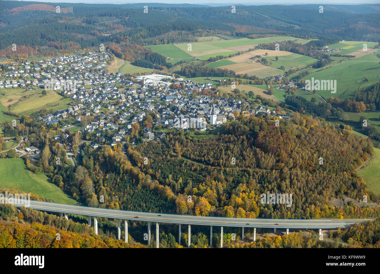 Eversberg, half-timbered village, castle ruins Eversberg, St. John the ...