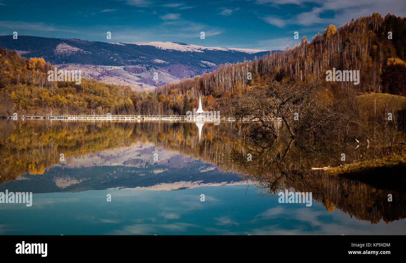 cyanide pollution at Geamana Lake near Rosia Montana, flooded village ...