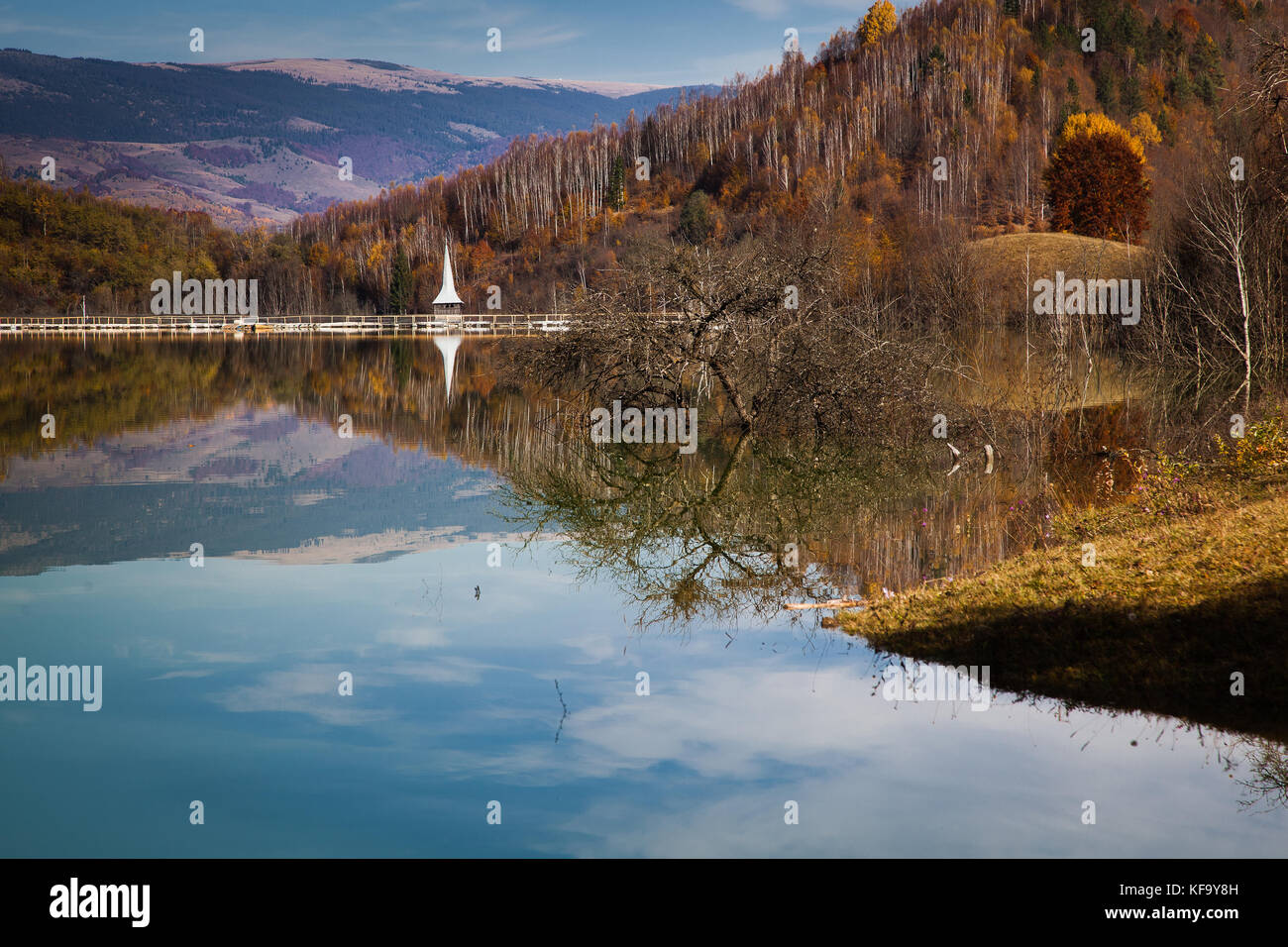 cyanide pollution at Geamana Lake near Rosia Montana, flooded village ...