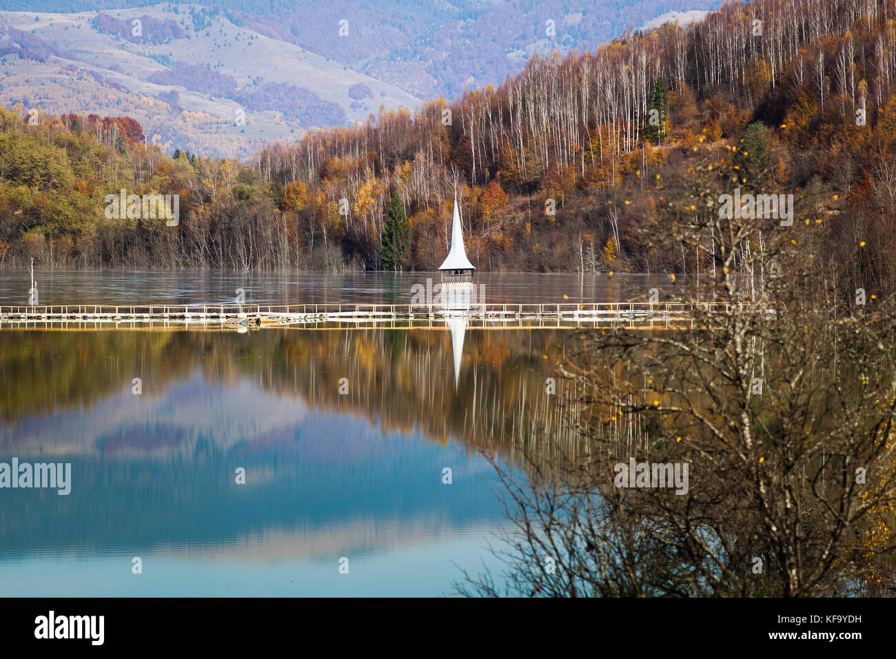 cyanide pollution at Geamana Lake near Rosia Montana, flooded village ...