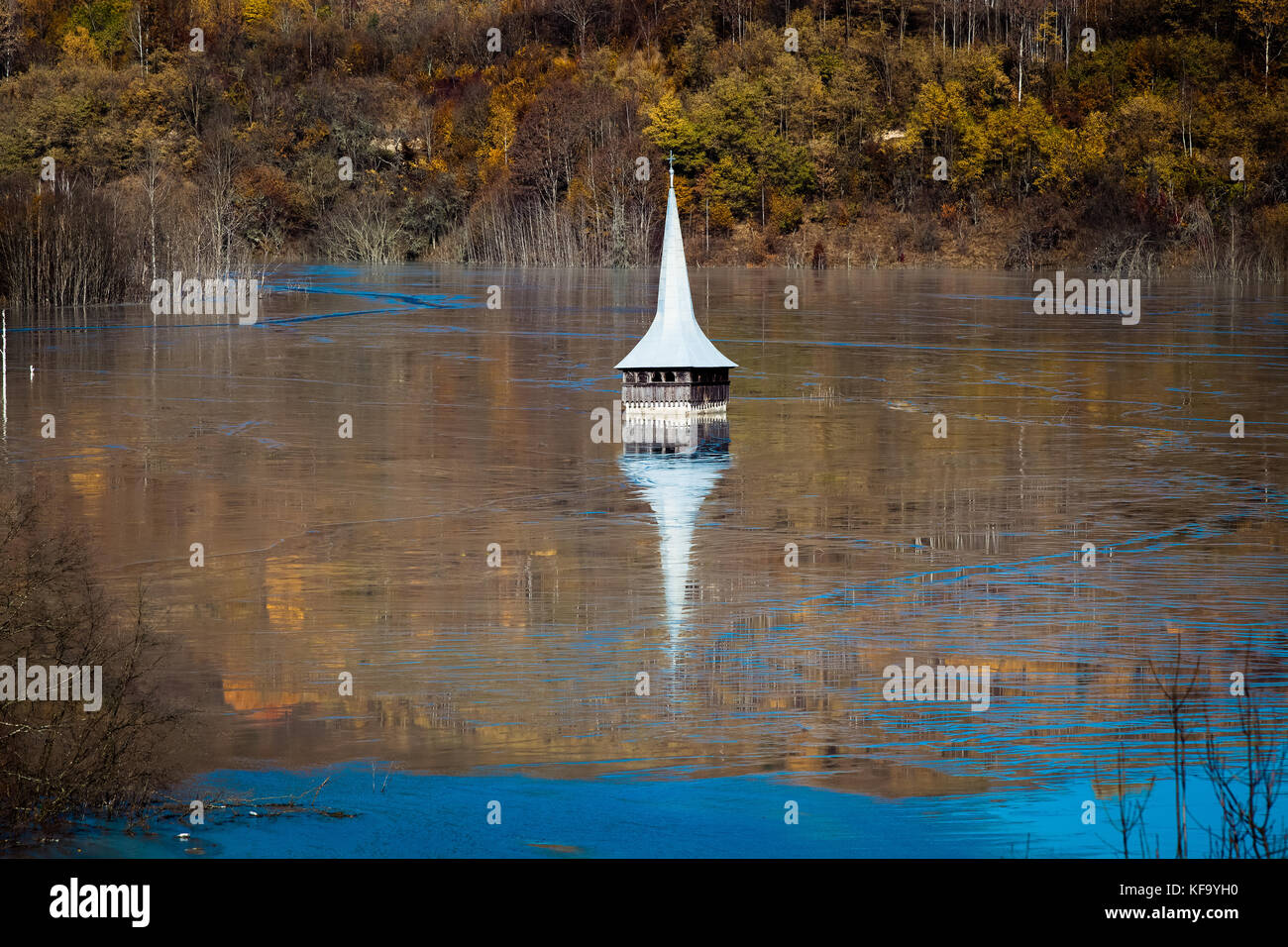 cyanide pollution at Geamana Lake near Rosia Montana, flooded village ...