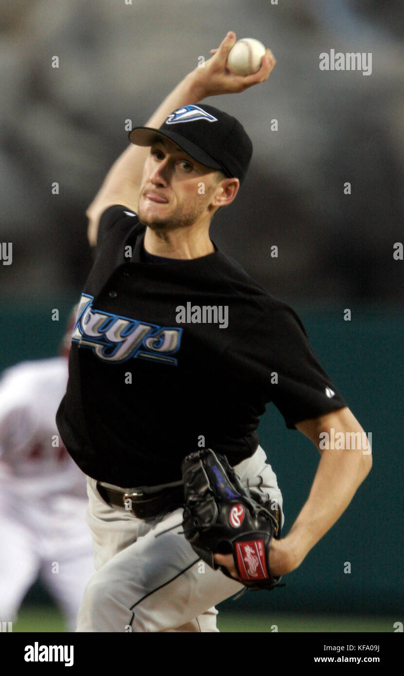 Toronto Blue Jays pitcher Josh Towers throws against the Los Angeles ...