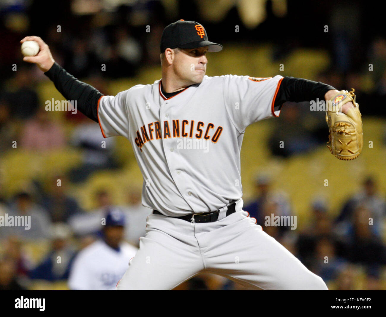 San Francisco Giants relief pitcher Tim Worrell throws against the Los ...