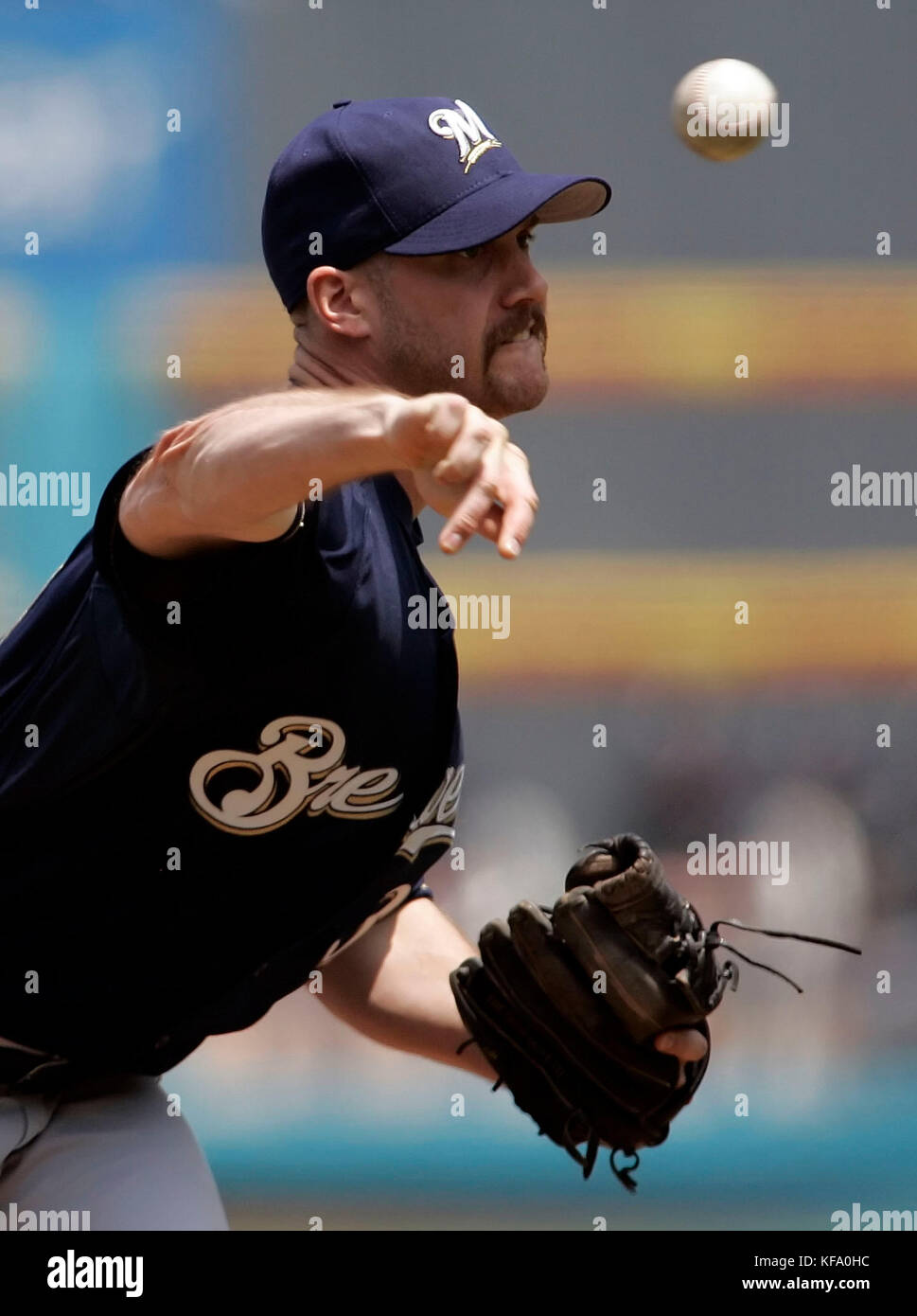 Milwaukee Brewers' Dave Bush pitches against the Los Angeles Dodgers ...