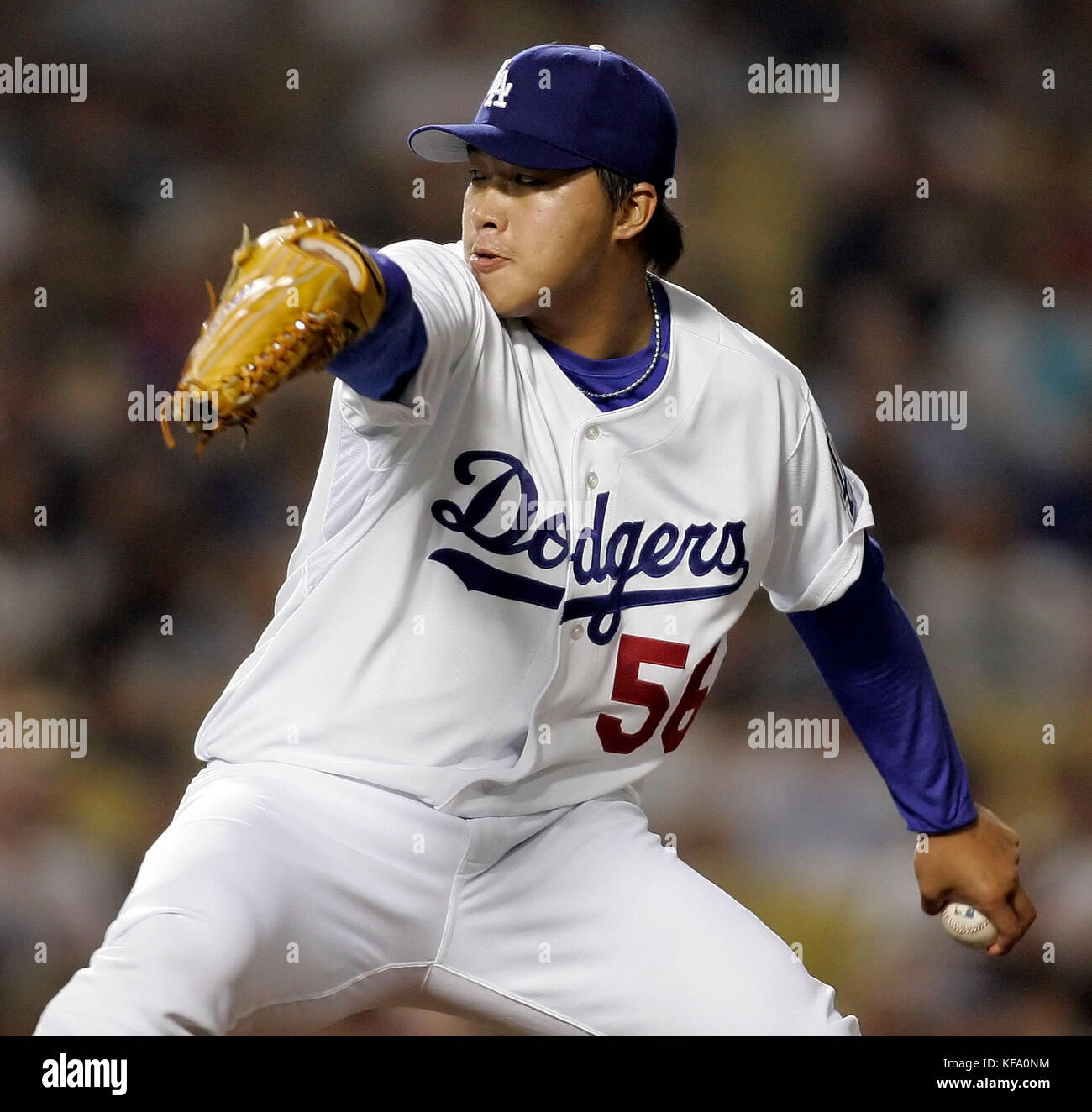 Los Angeles Dodgers relief pitcher Hong-Chih Kuo, of Taiwan, pitches ...