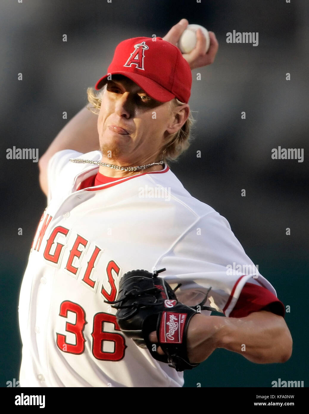 Los Angeles Angels' Jeff Weaver pitches against the San Diego Padres ...