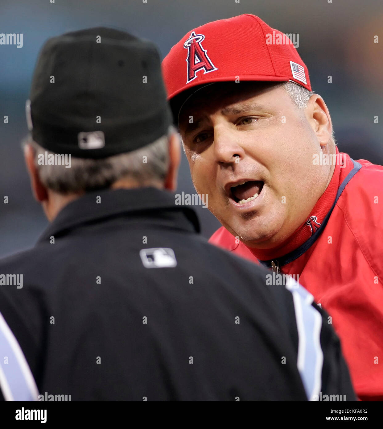Los Angeles Angels manager Mike Scioscia argues a foul ball call with ...