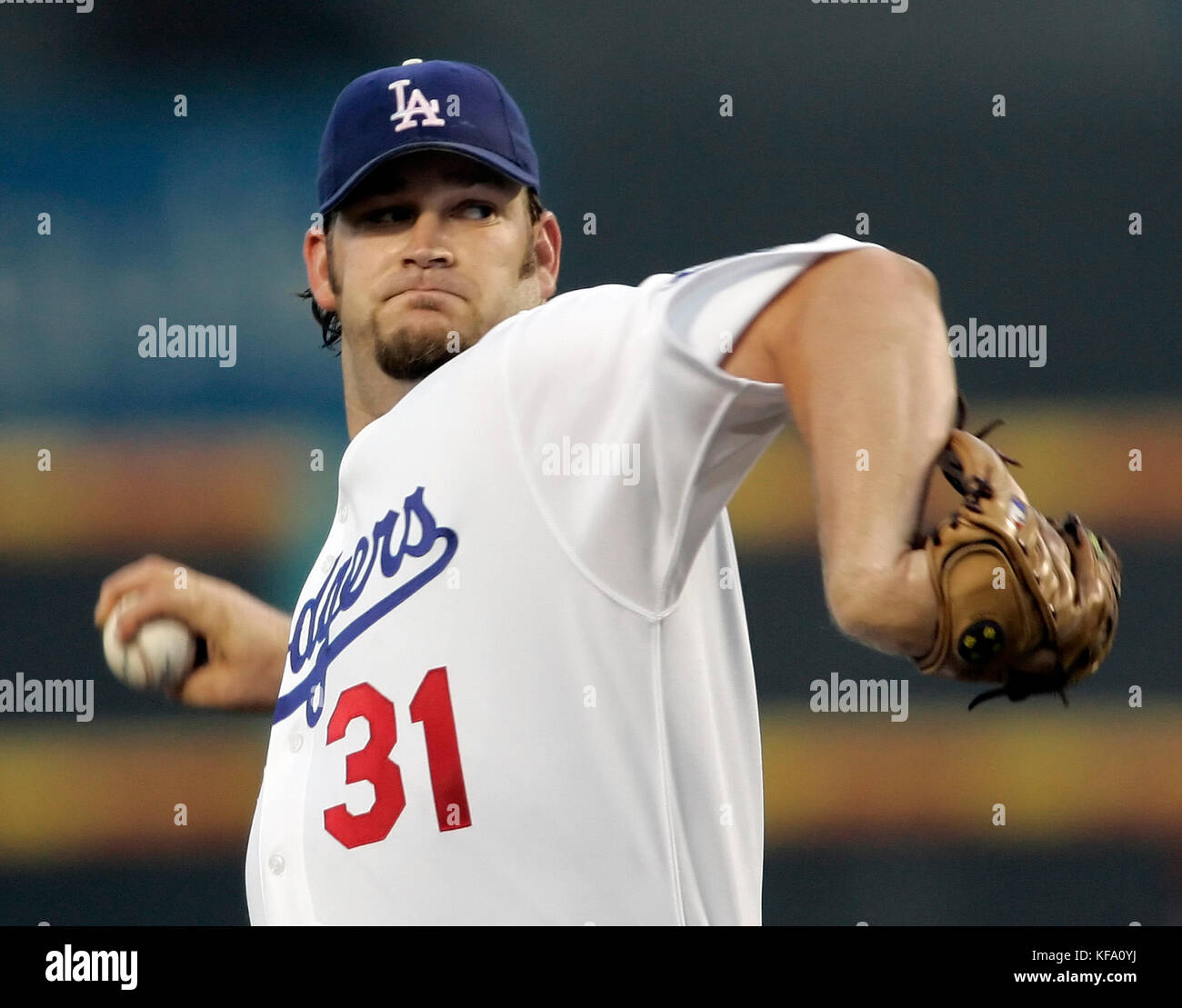 Los Angeles Dodgers' Brad Penny pitches against the Cincinnati Reds ...