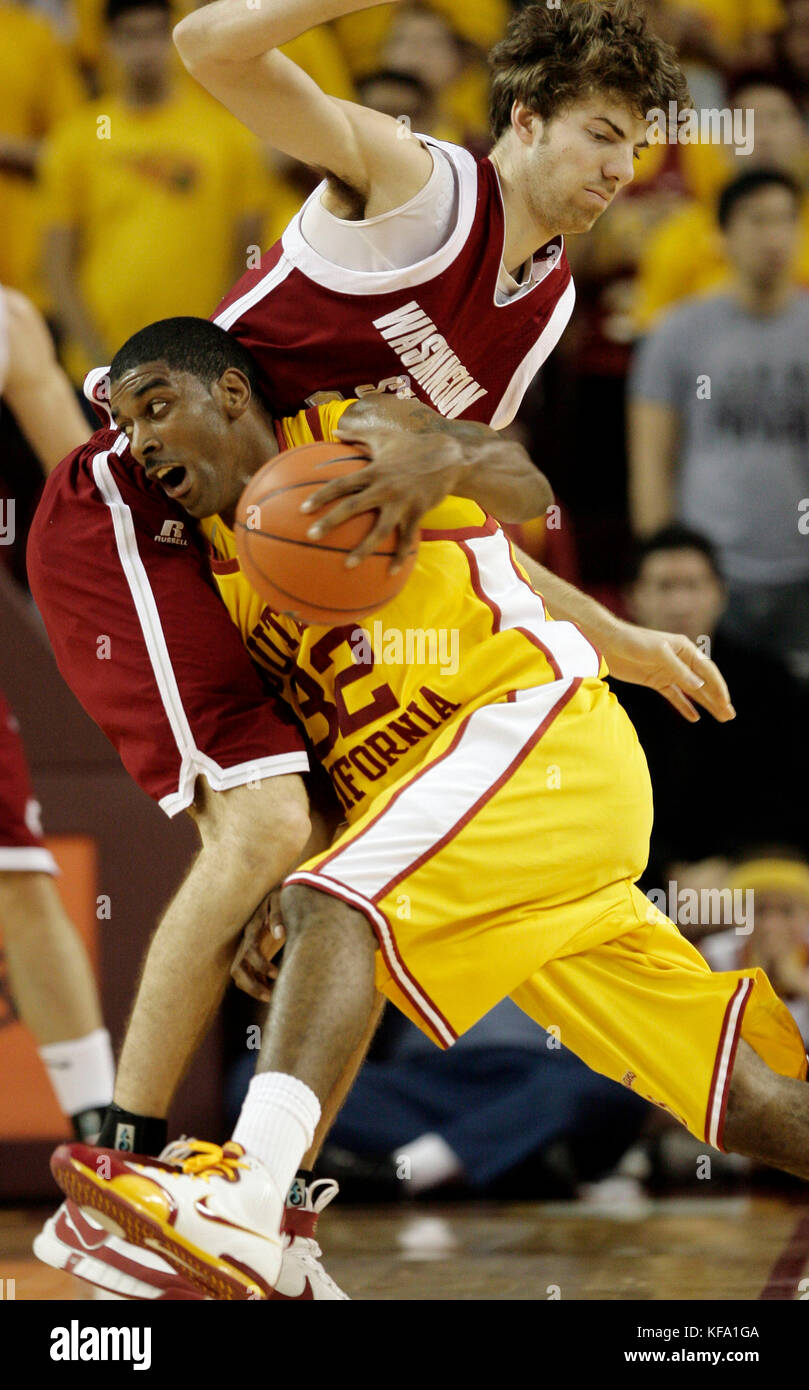 Southern California's O.J. Mayo, foreground, drives to the basket ...
