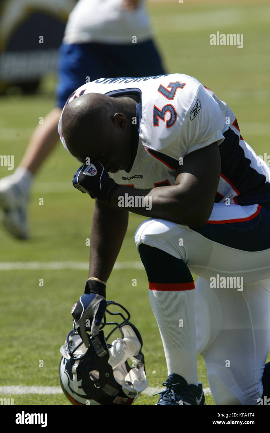 14 September 2003: Reuben Droughns of the Denver Broncos before a game ...