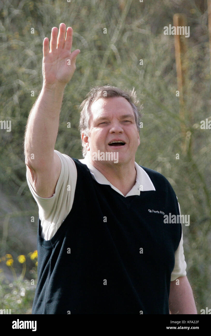 Singer Meat Loaf waves to fans at the Bob Hope Chrysler Classic at the ...