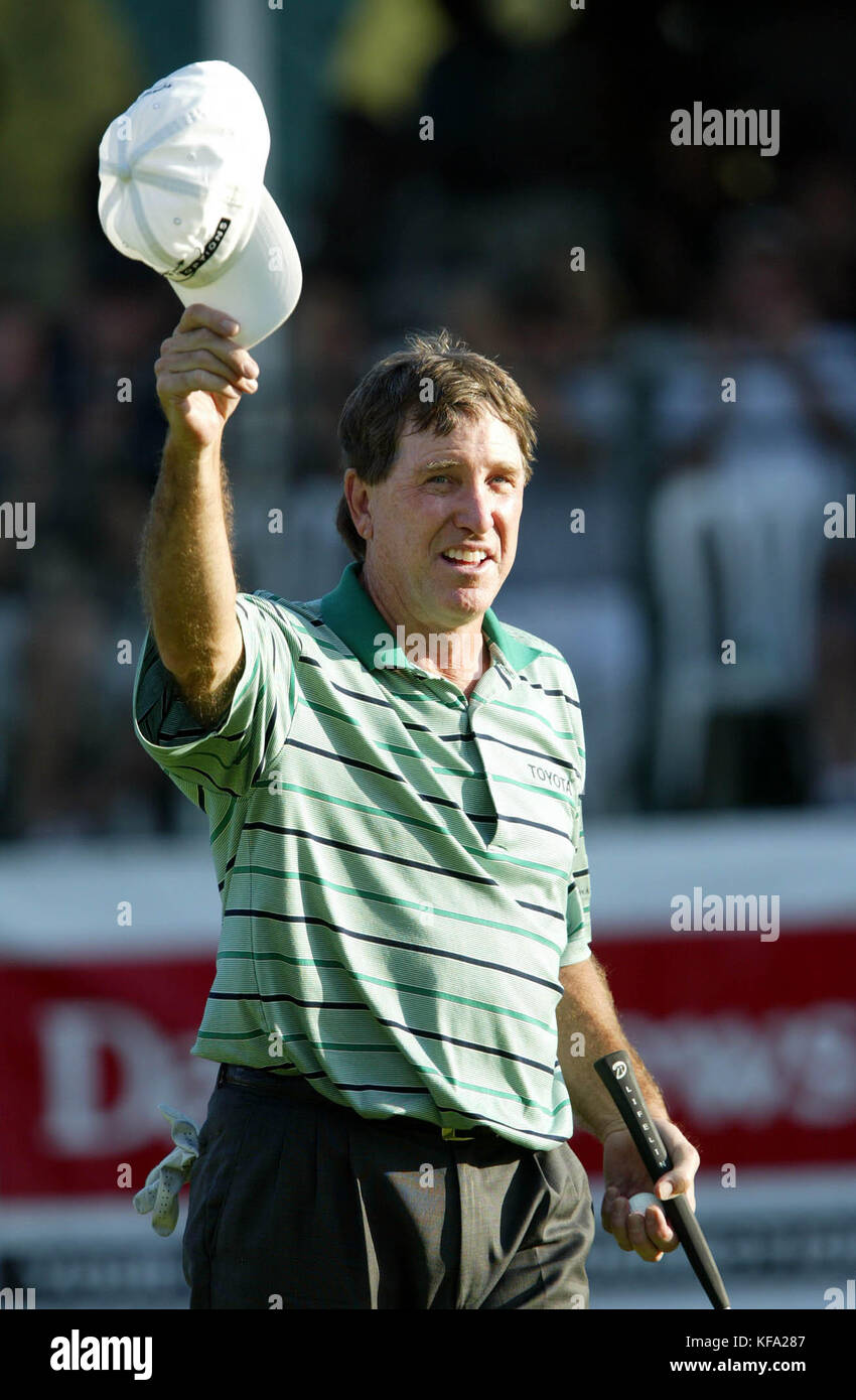 Gil Morgan tips his cap to the crowd after winning the SBC Classic ...