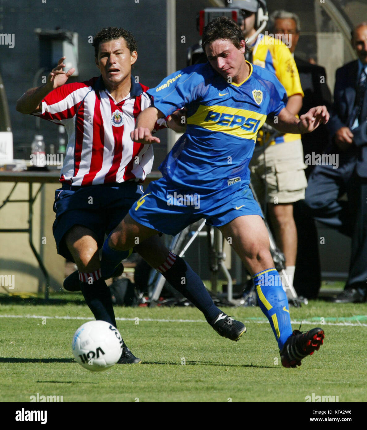 Chivas' Miguel Sabah of Mexico, left, and Boca Juniors' Pablo Alvarez ...