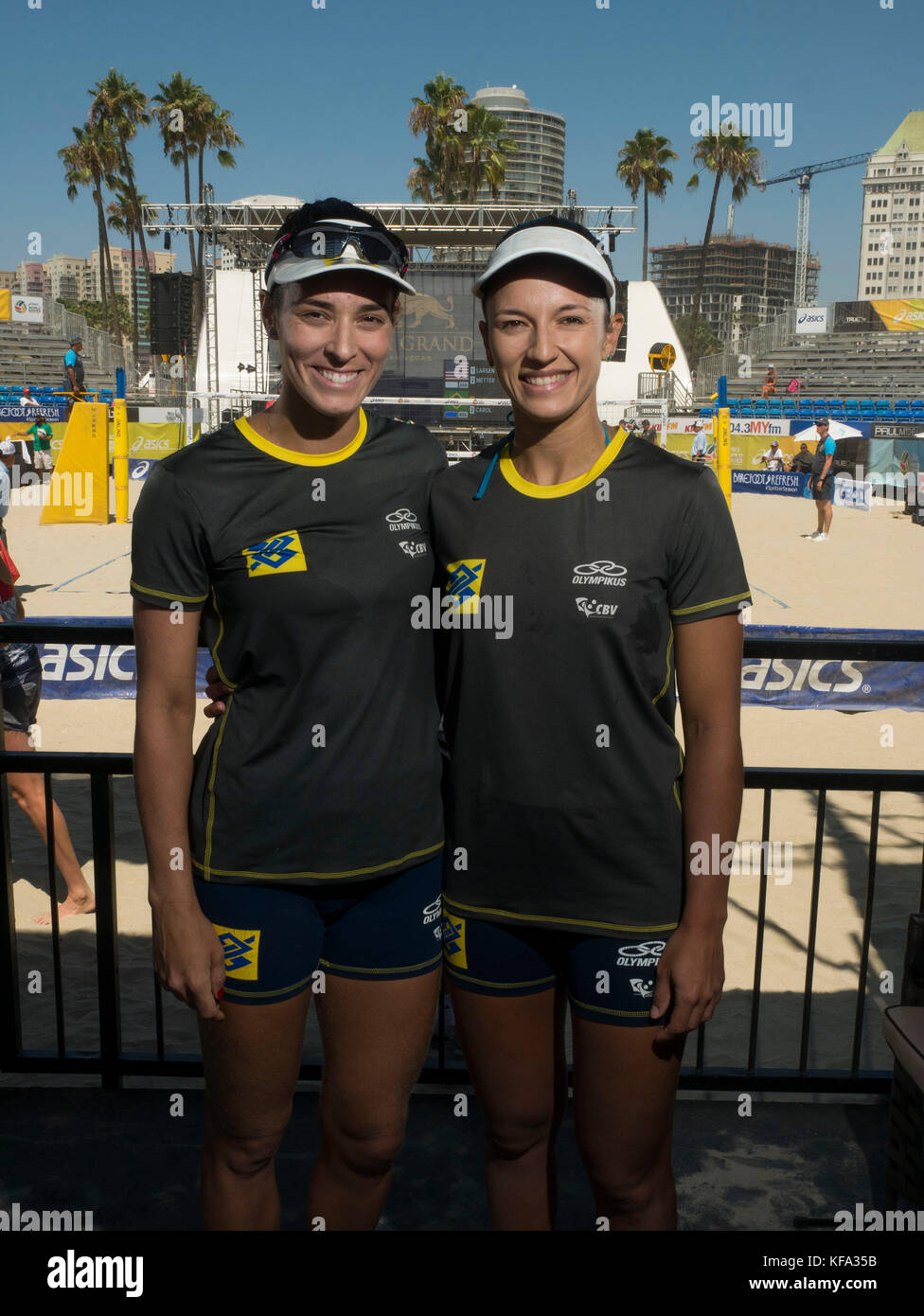 Brazilian beach volleyball players Agatha Bednarczukt, left, and ...