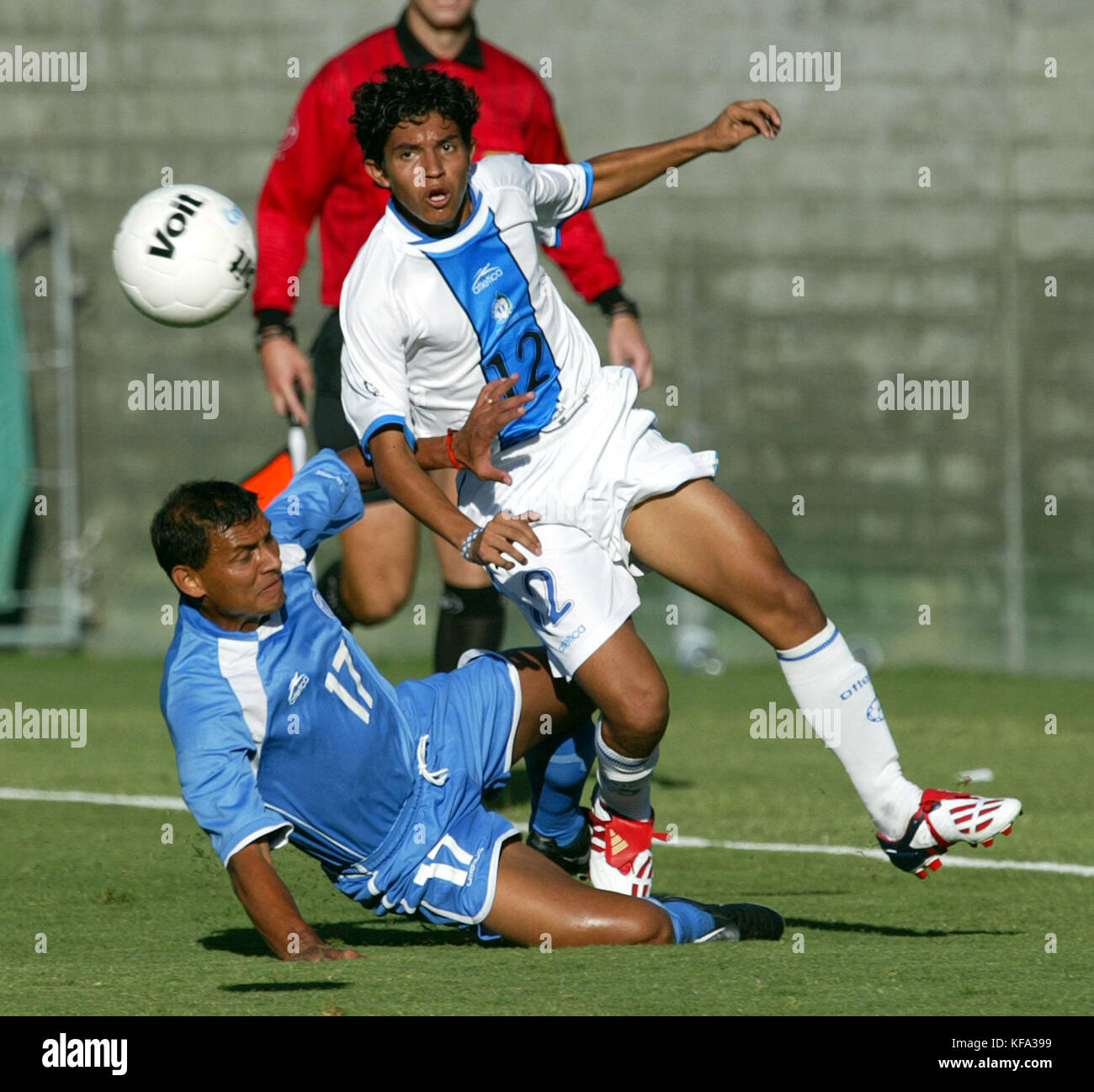 Guatemala's Angel Sanabria, right, and El Salvador's Jorge Rodriguez ...