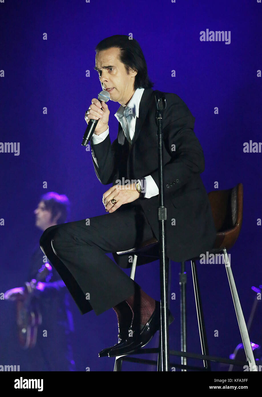 Australian singer songwriter nick cave hi-res stock photography and ...