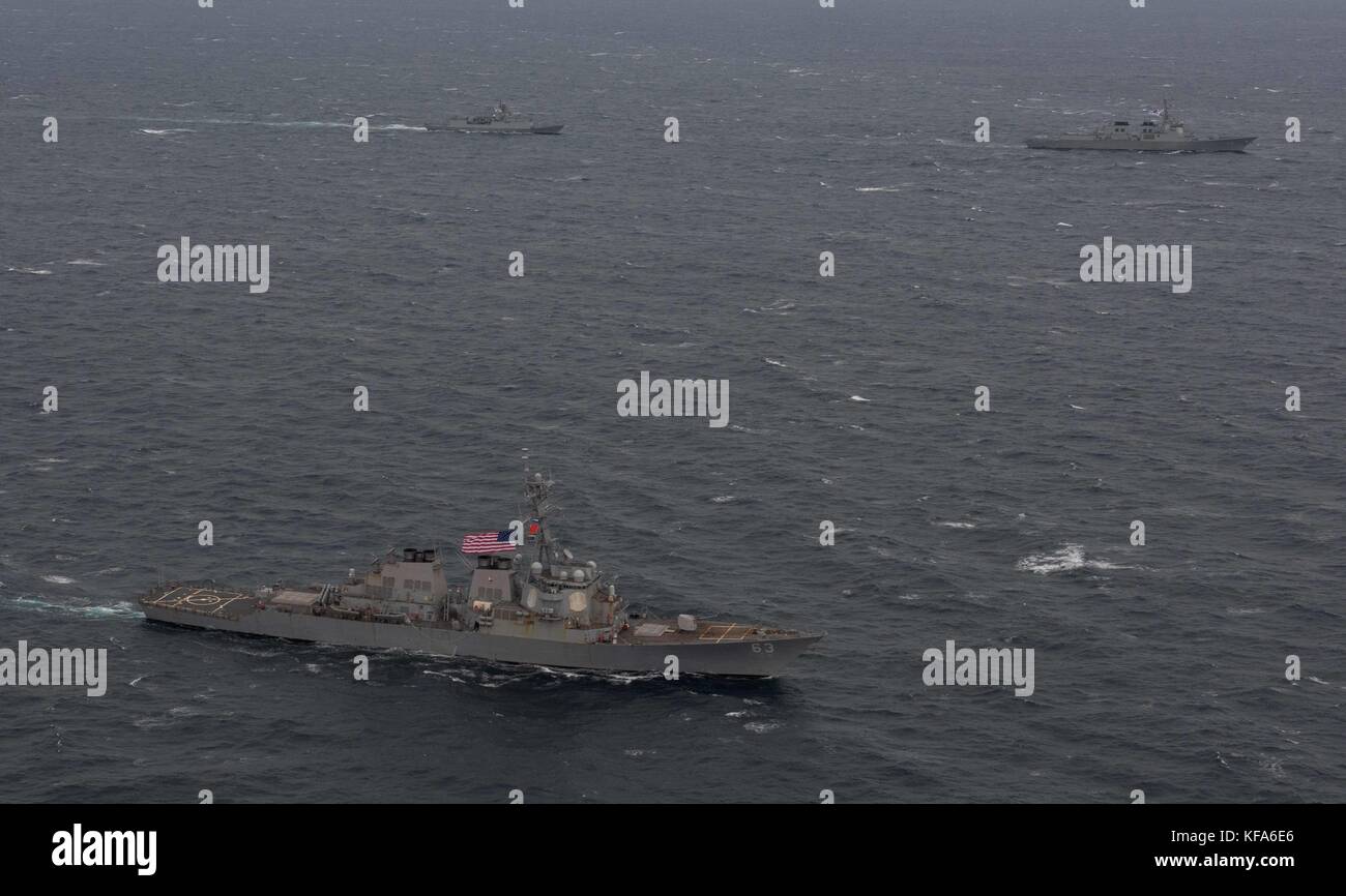 The forward-deployed Arleigh Burke-class destroyer USS Stethem (DDG 63 ...