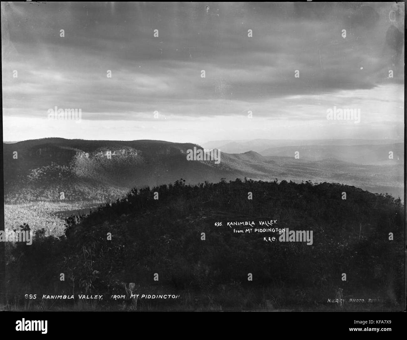 Kanimbla Valley from Mt Piddington (4903868966 Stock Photo - Alamy