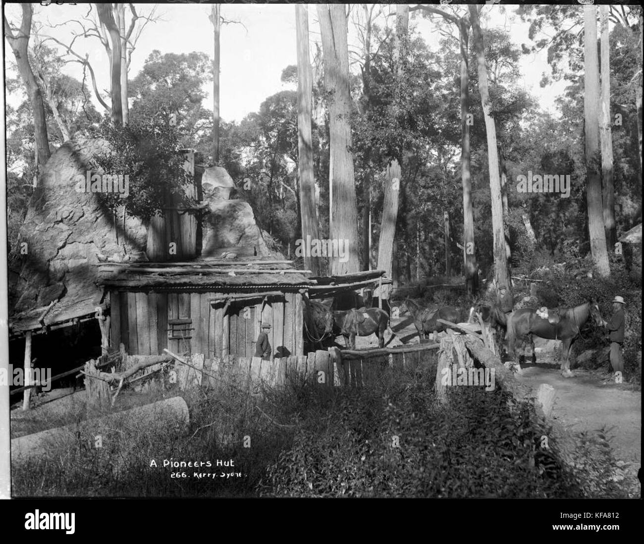 Early settlers hut hi-res stock photography and images - Alamy