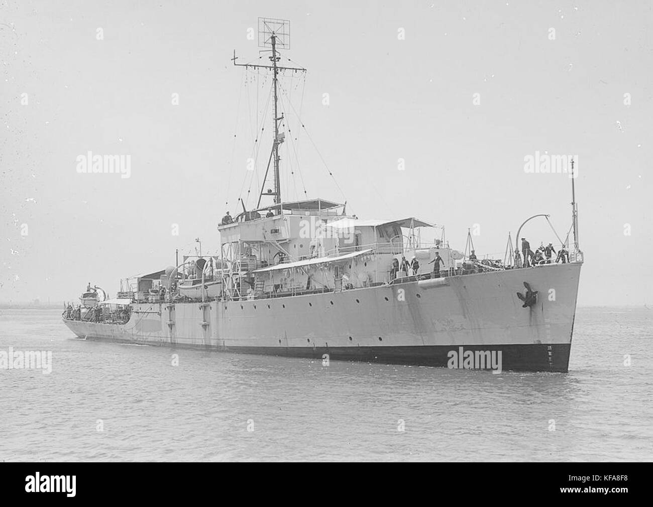 HMAS Lachlan by Allan Green SLV H91.250 1073 Stock Photo - Alamy