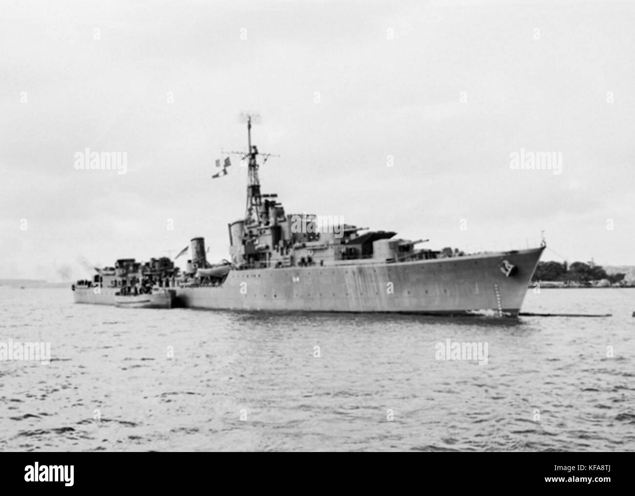 HMAS Bataan (I91) at Sydney on 9 July 1945 Stock Photo - Alamy