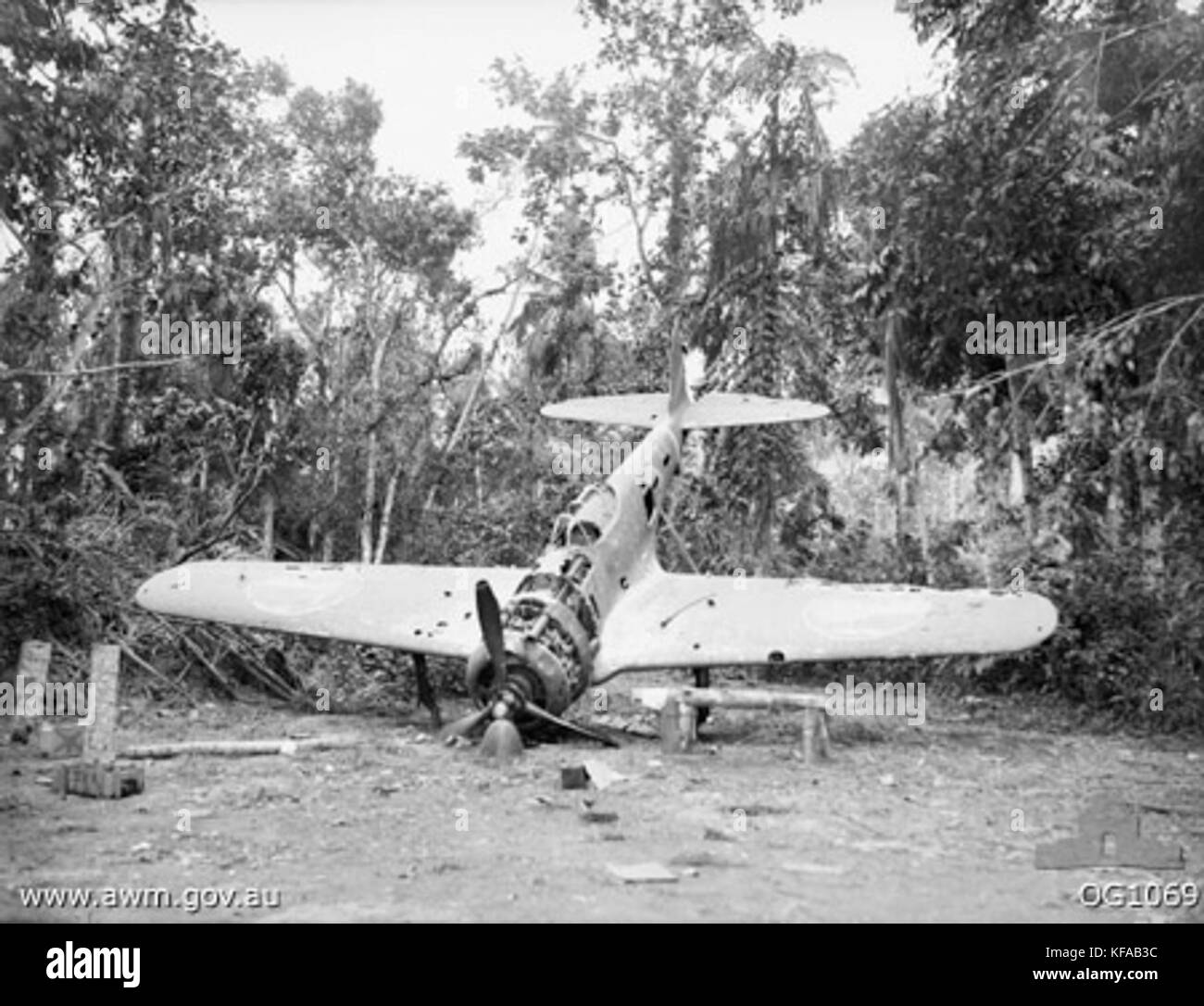 Destroyed Oscar fighter aircraft Stock Photo - Alamy