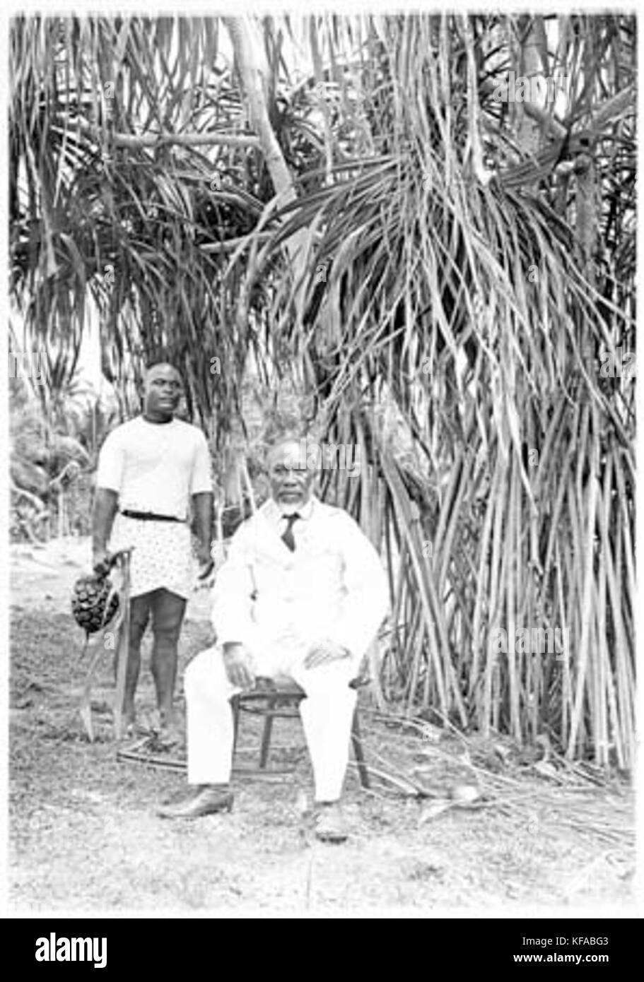 Royal attire symbolism Black and White Stock Photos & Images - Alamy