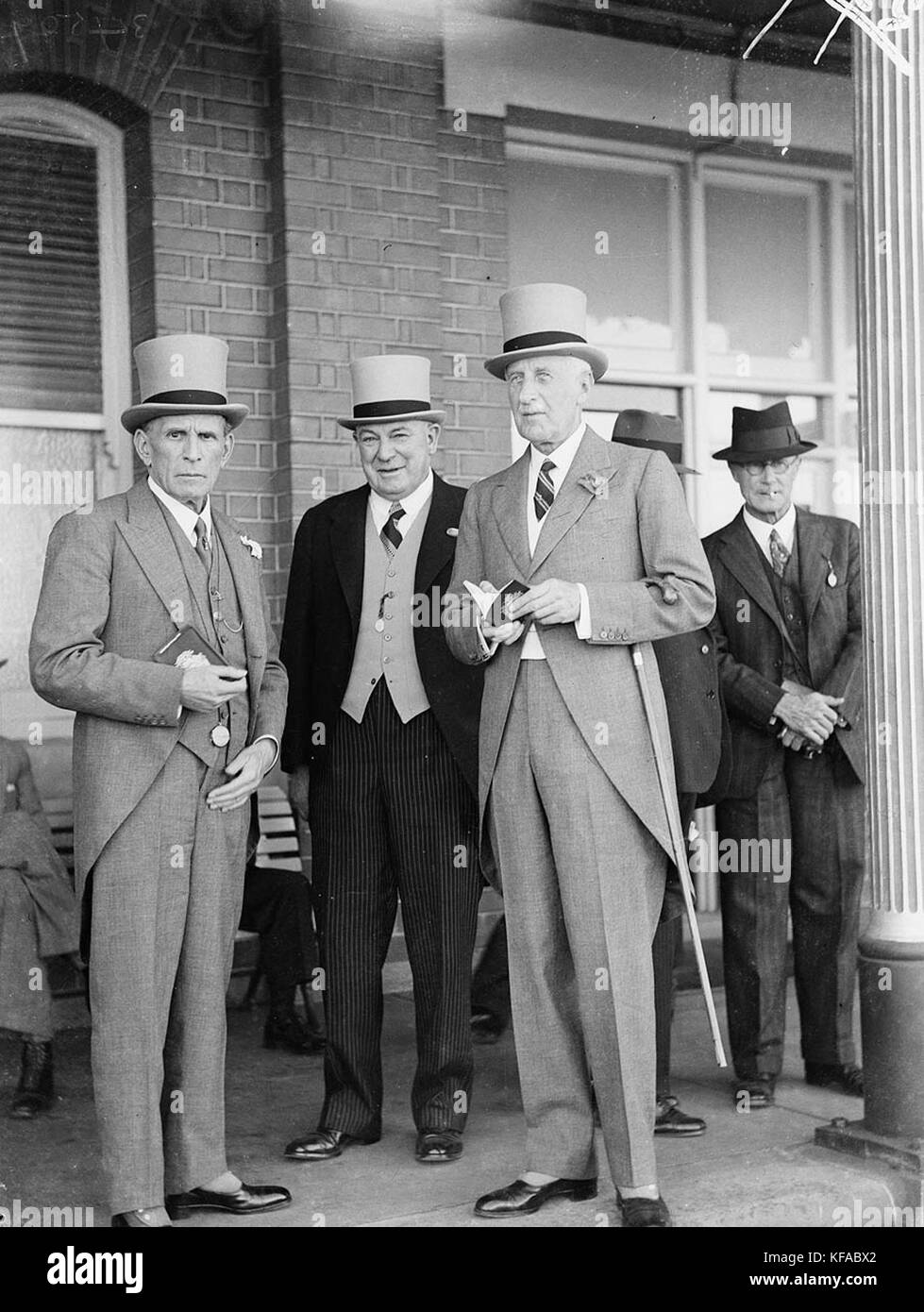 Men's and women's fashion, Sydney Cup, Randwick, 1937, March 1937 Sam ...